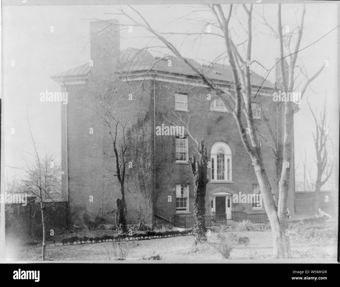 D.C. Washington. Octagon House. 1913. Exterior. Rear view Stock Photo ...