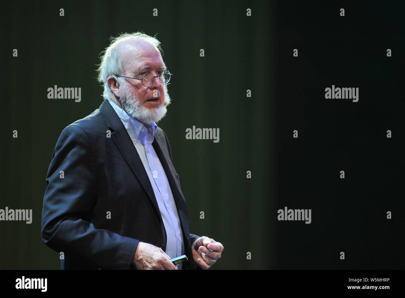 Kevin Kelly, founding executive editor of Wired magazine, delivers a ...