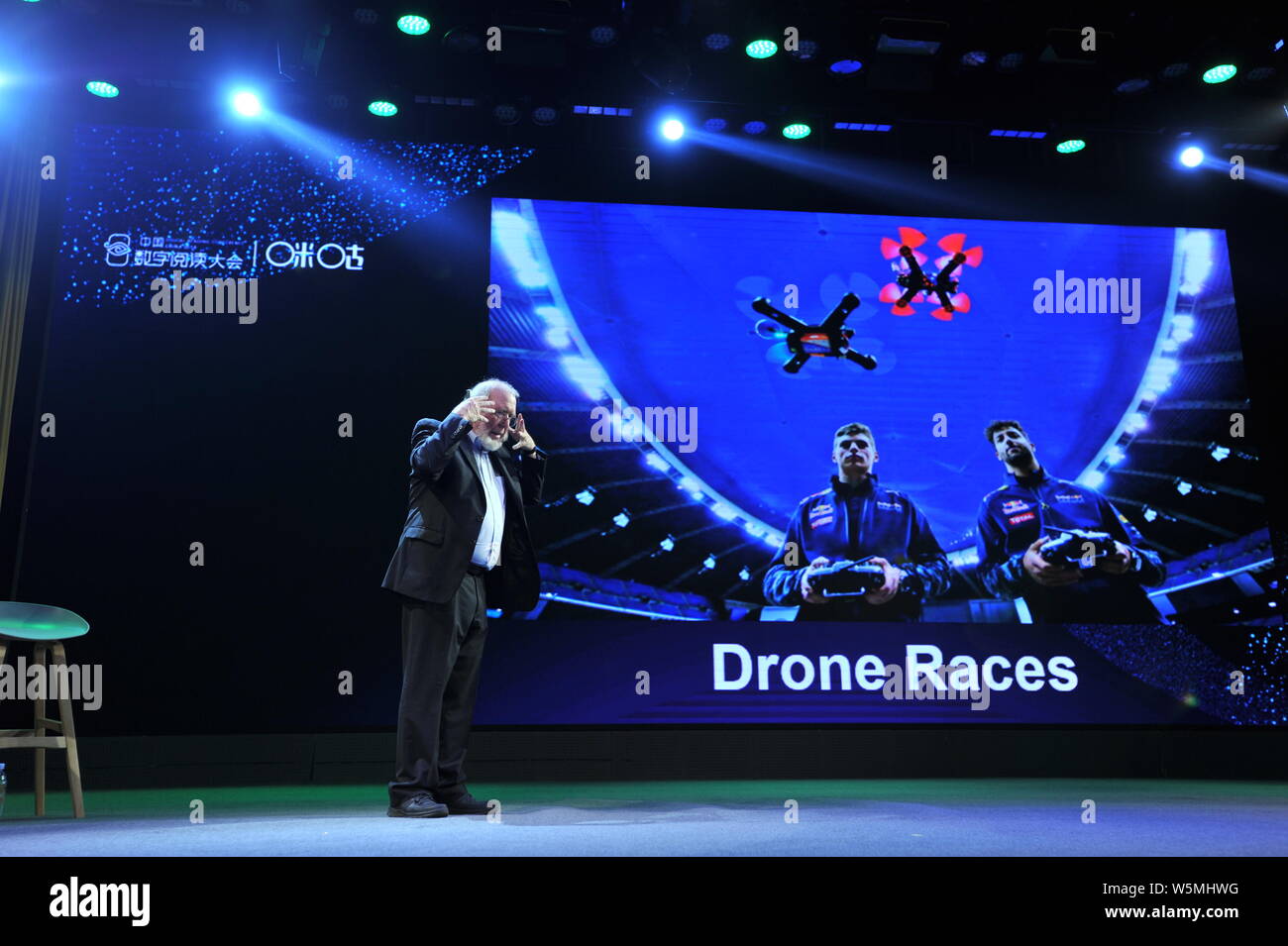 Kevin Kelly, founding executive editor of Wired magazine, delivers a ...