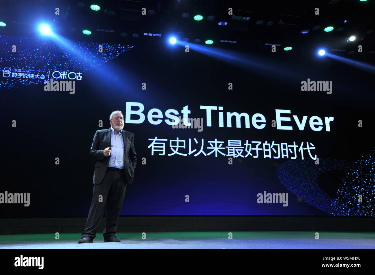 Kevin Kelly, founding executive editor of Wired magazine, delivers a ...