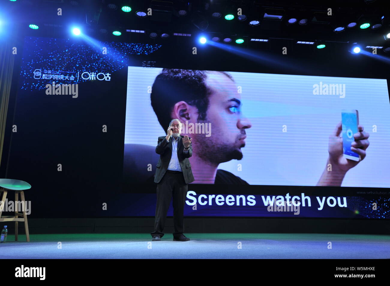 Kevin Kelly, founding executive editor of Wired magazine, delivers a ...