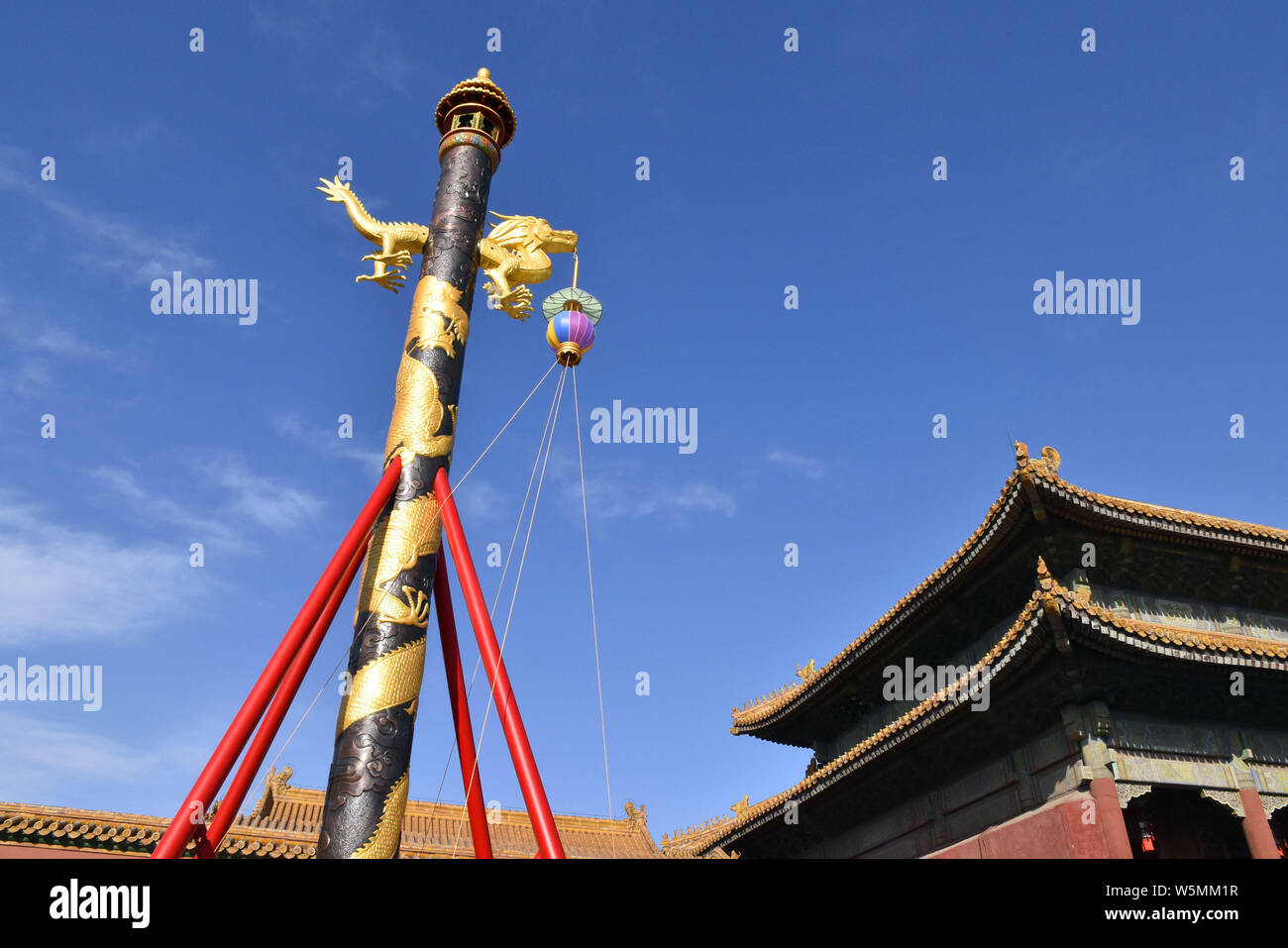 --FILE--The Heavenly Lanterns (tian deng) are displayed at the Palace ...