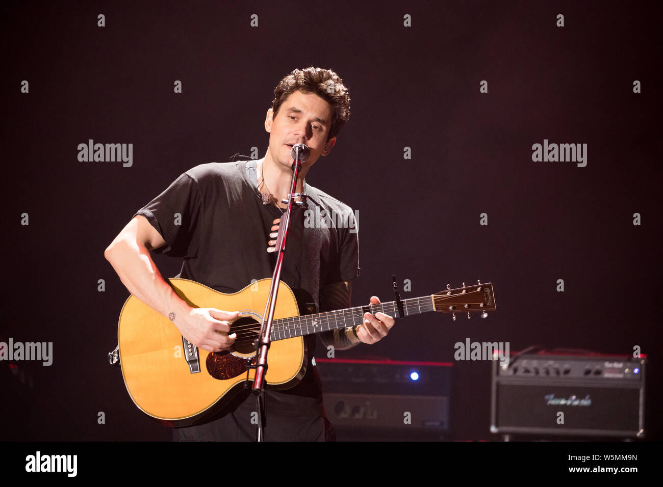 American singer-songwriter John Mayer performs during the "An Evening ...