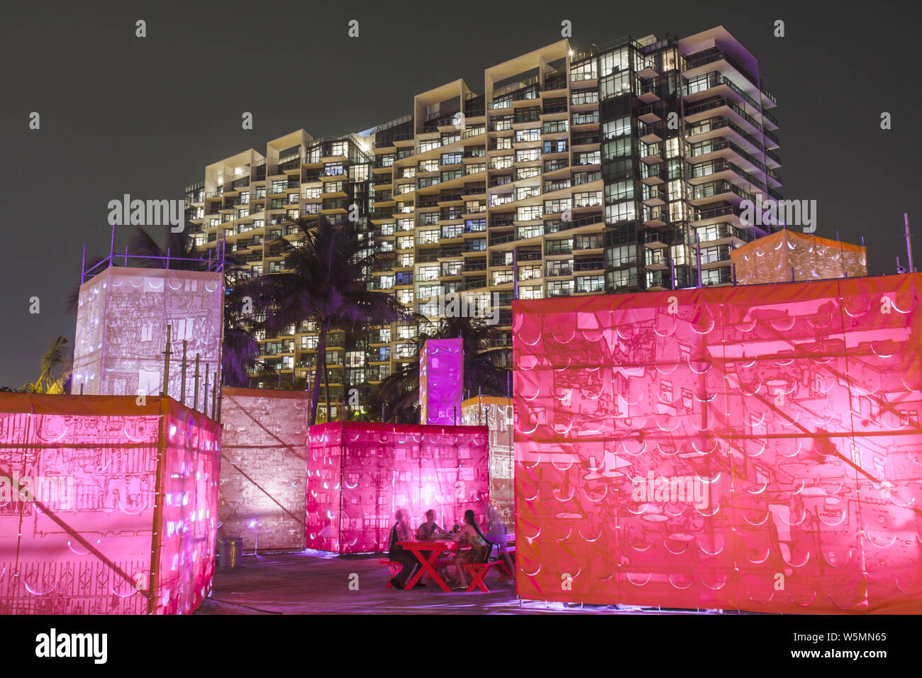 Artist pae white hi-res stock photography and images - Alamy