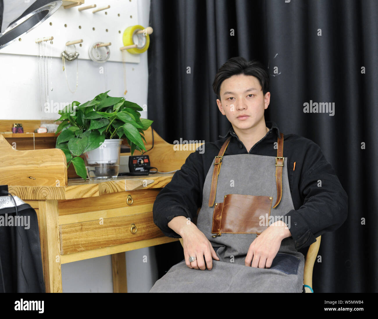 Ethnic chinese boy hi-res stock photography and images - Alamy