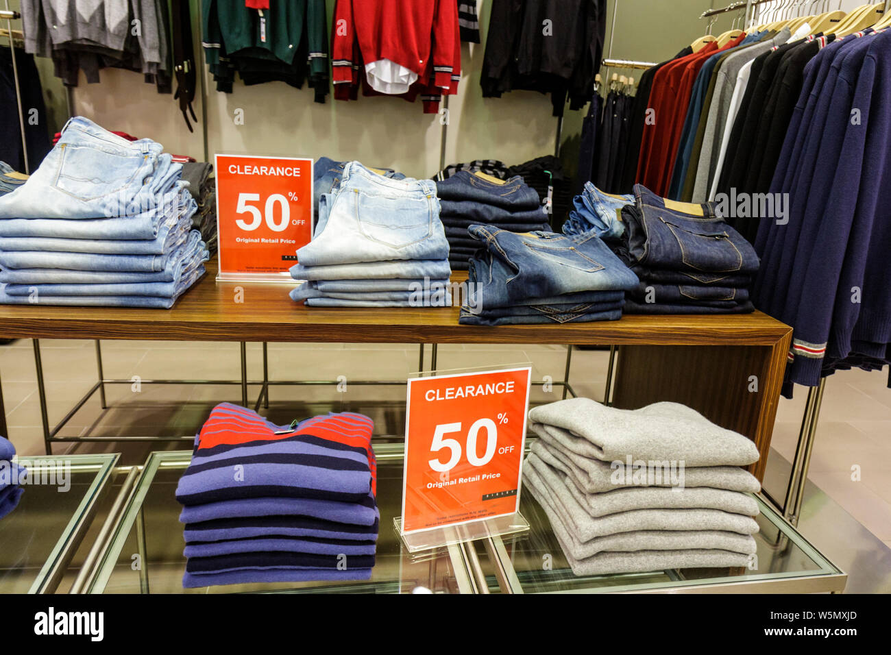 Ret logo hi-res stock photography and images - Alamy