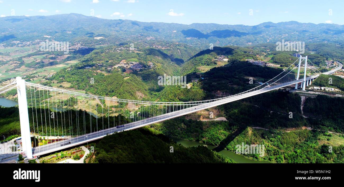 Aerial view of the Longjiang Bridge, connecting the cities of Baoshan ...