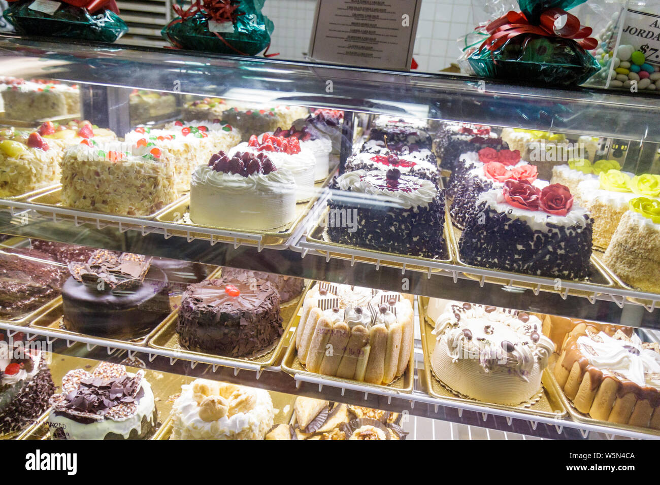 Miami florida bakery display case hi-res stock photography and images ...