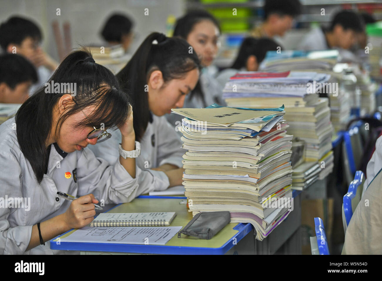 Chinese students prepare for the upcoming annual college entrance ...