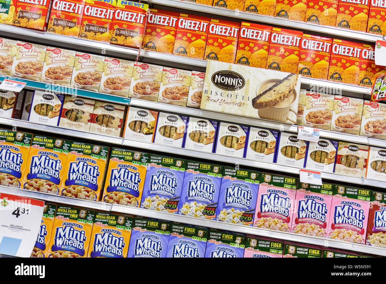 Kelloggs cereal display hi-res stock photography and images - Alamy