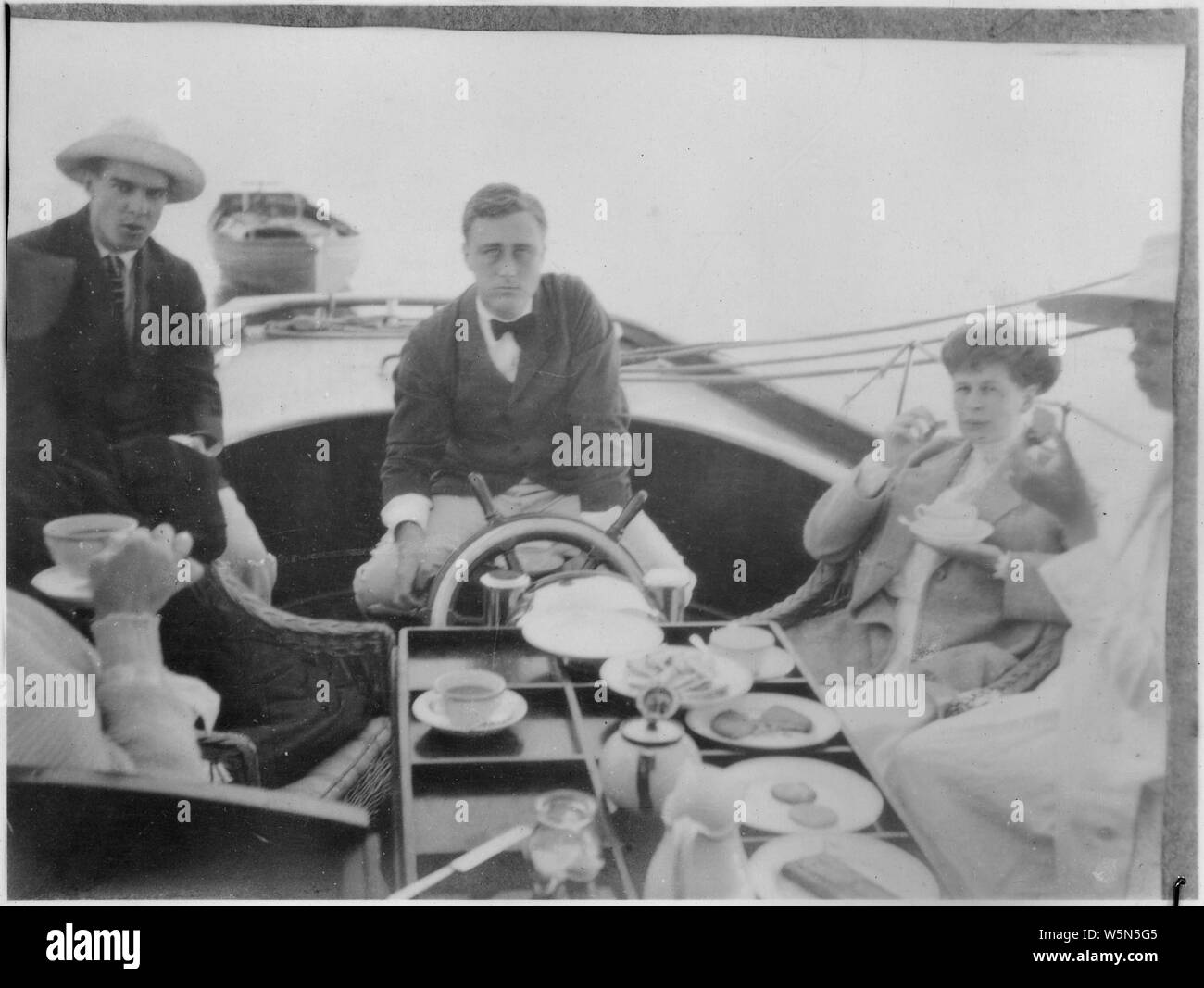 Franklin D. Roosevelt, Eleanor Roosevelt, and Frances de Rham at ...