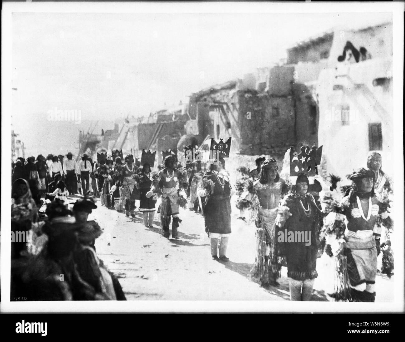 Acoma pueblo dancers hi-res stock photography and images - Alamy