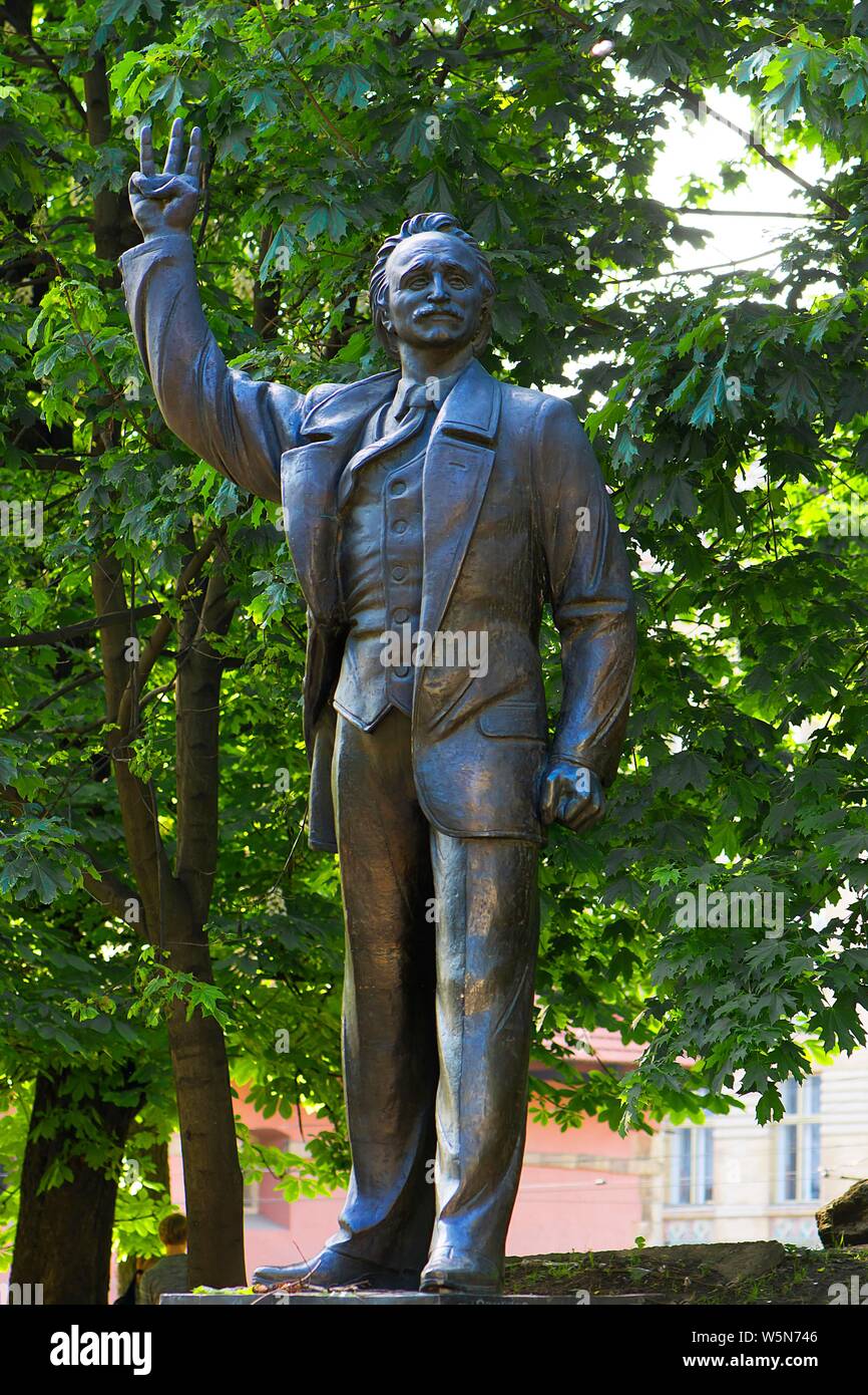 Statue of Vyacheslav Chornovil, symbol of freedom of Ukraine, Lviv ...