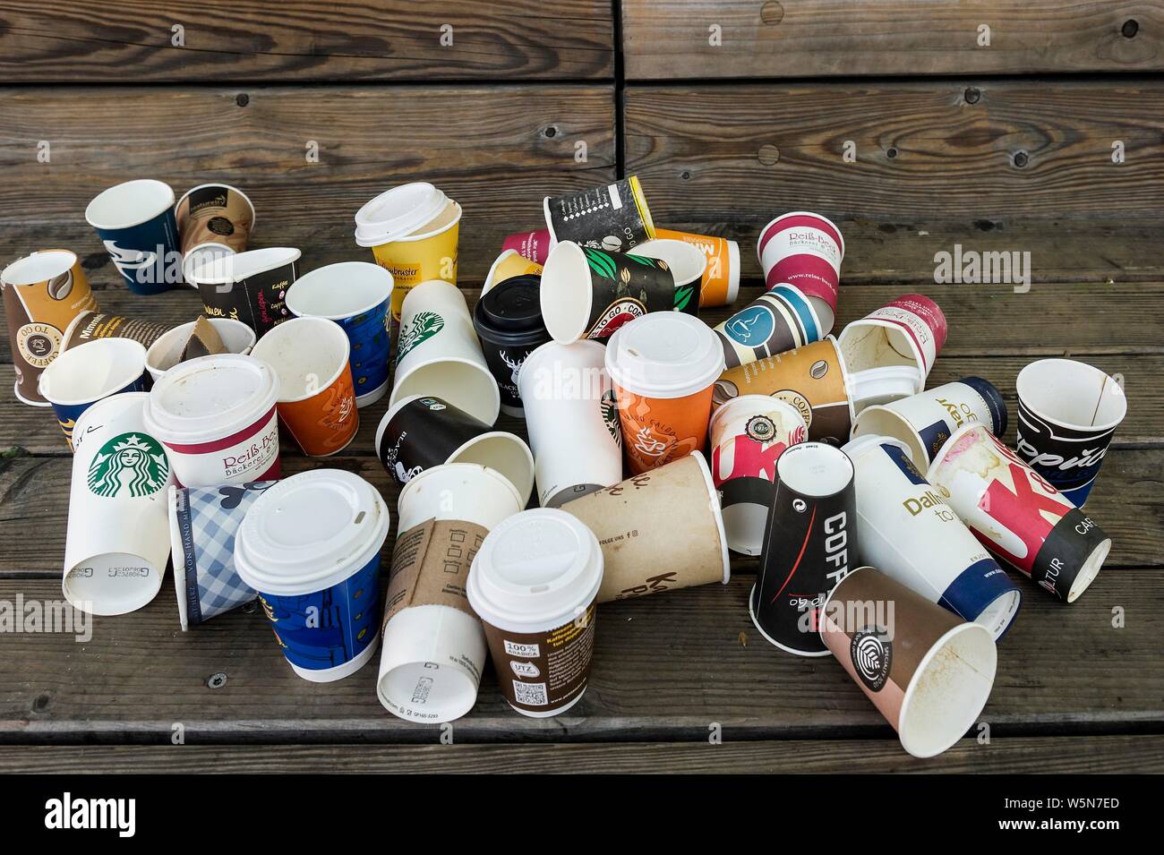 Used disposable coffee cups, Freiburg im Breisgau, Baden-Wurttemberg ...