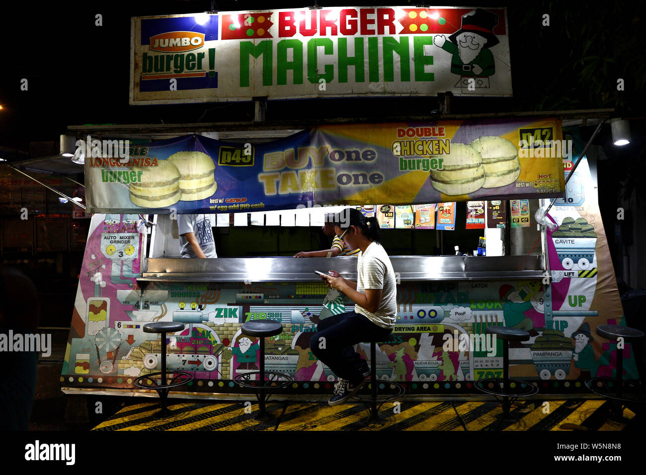 Filipino food kiosk hi-res stock photography and images - Alamy