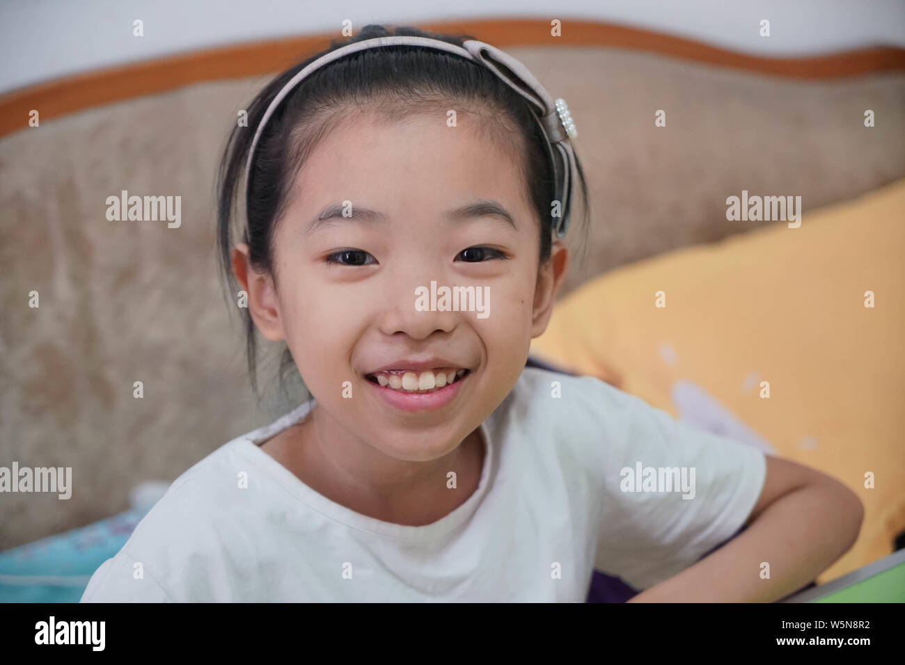 13 year old chinese girl hi-res stock photography and images - Alamy