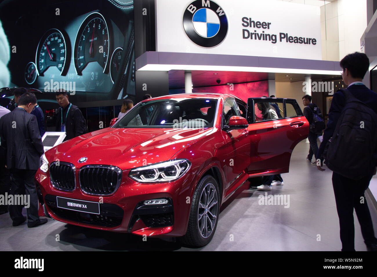 Beg car hi-res stock photography and images - Alamy