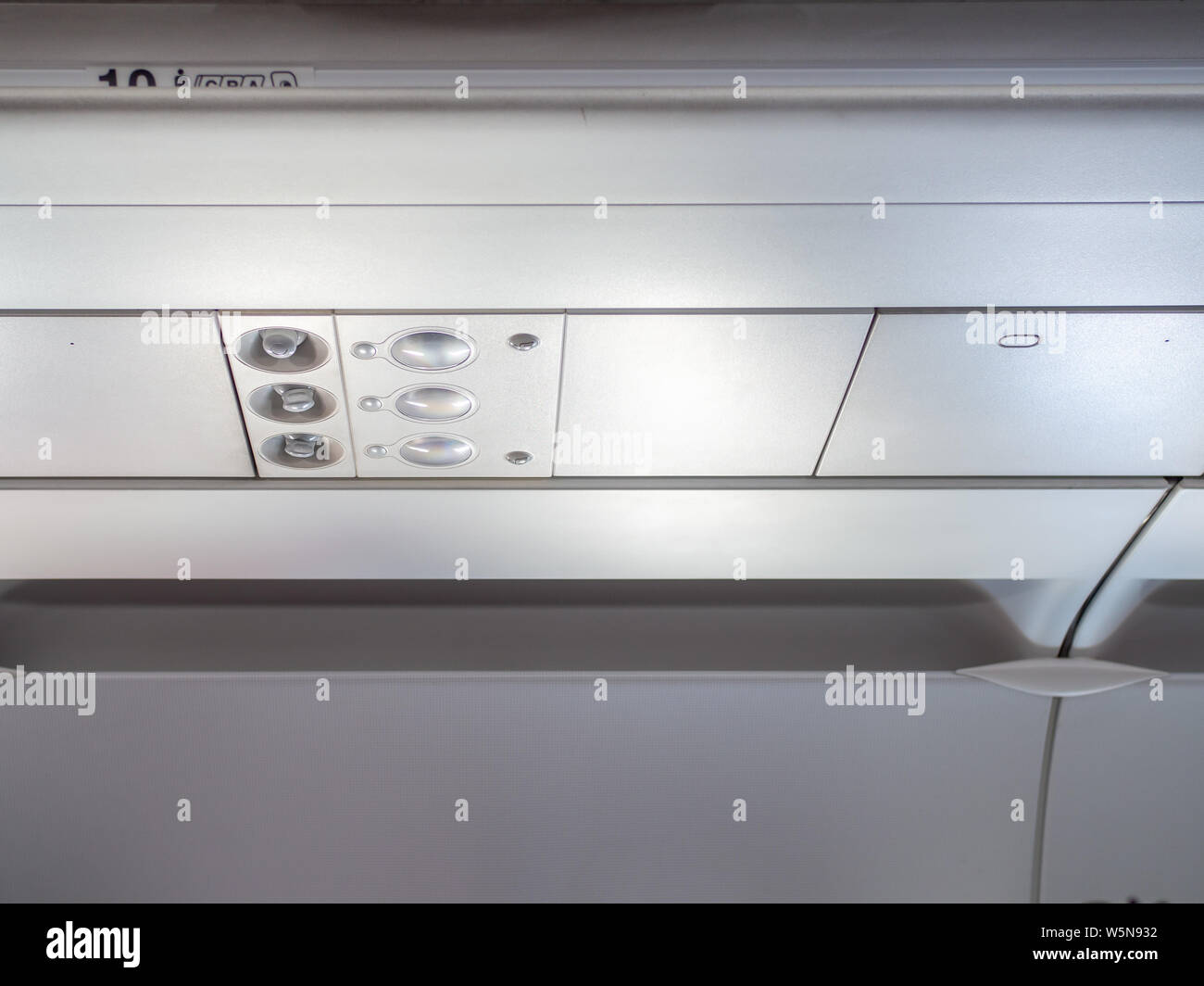 Aviation warning lights hi-res stock photography and images - Alamy