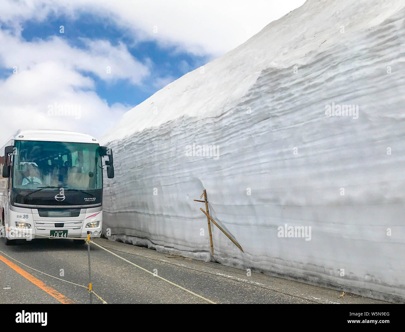 TATEYAMA, JAPAN - May 17, 2019 : Snow corridor in Tateyama. Travel bus ...