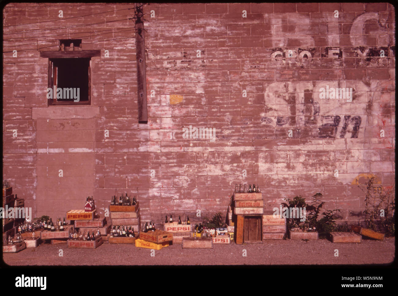 GENERAL STORE WALL IN BROWNING Stock Photo - Alamy