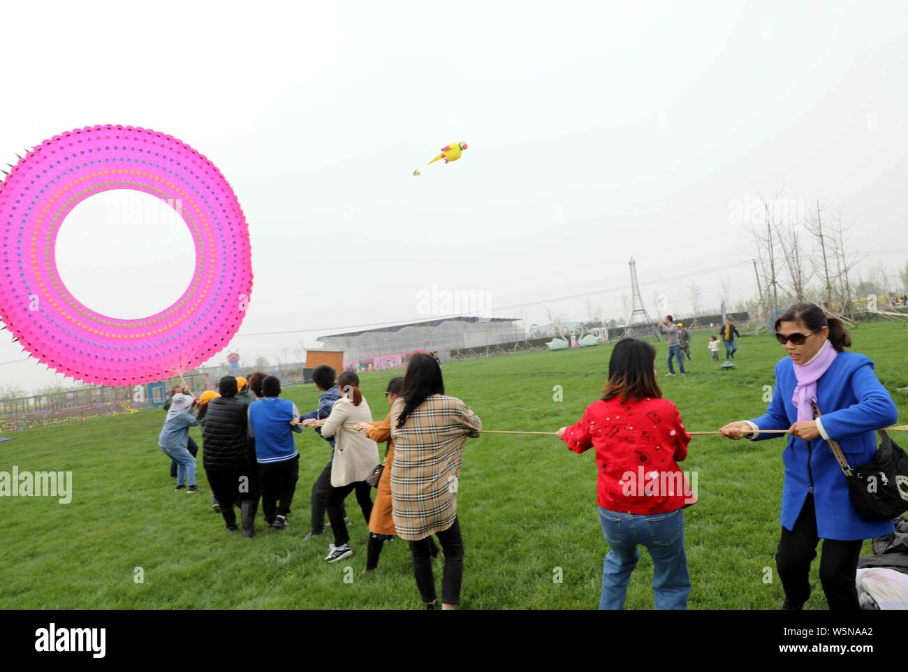 Ground rolling dragon hi-res stock photography and images - Alamy