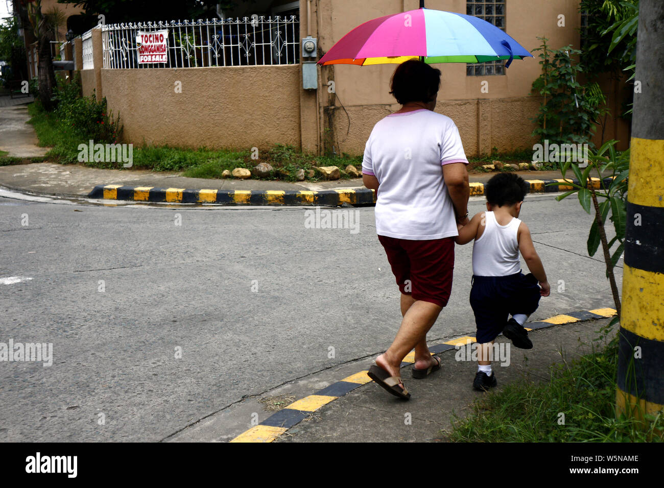 Filipino boy hands hi-res stock photography and images - Alamy