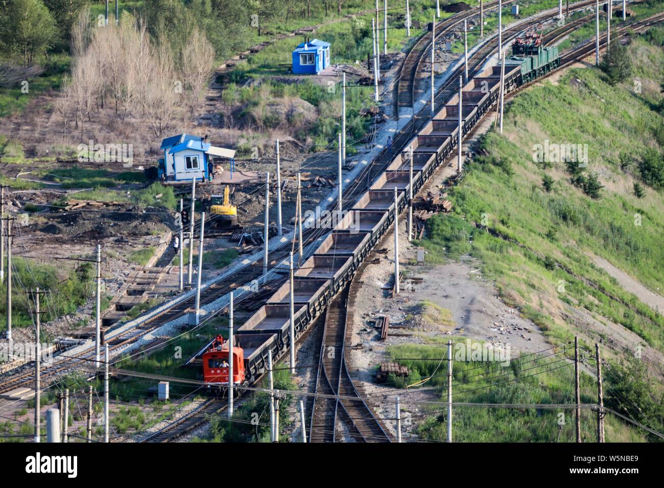Asia coal mine hi-res stock photography and images - Alamy
