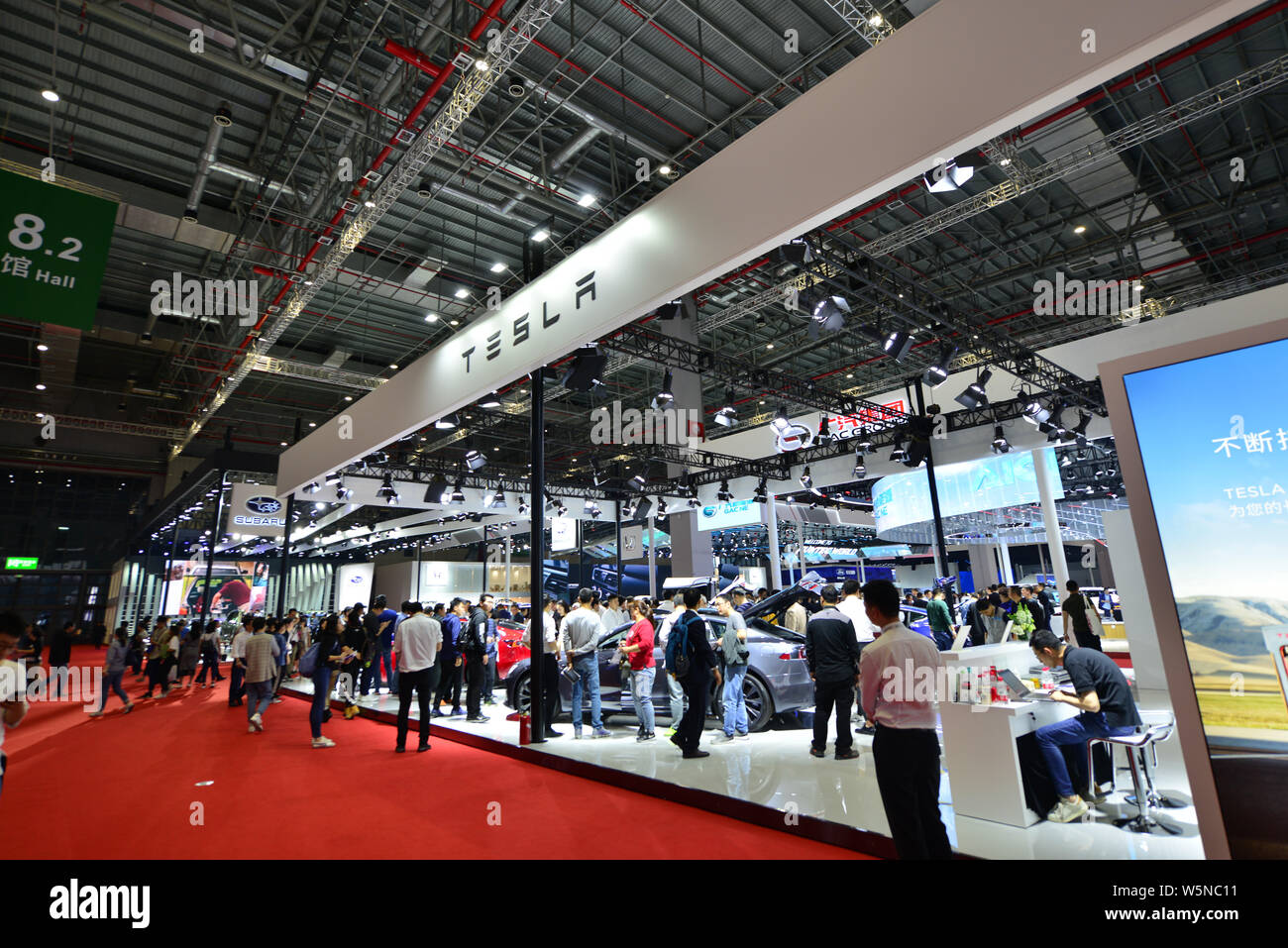 Tesla stand hi-res stock photography and images - Alamy