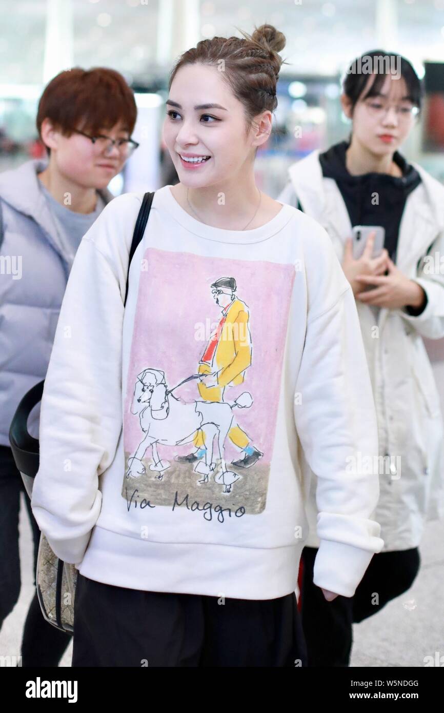 Hong Kong singer and actress Gillian Chung of pop duo Twins arrives at ...