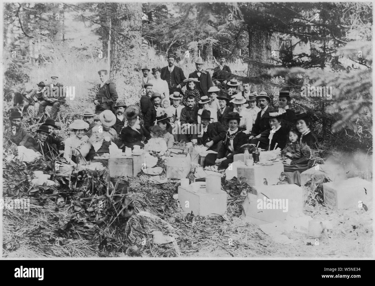 Group of white people hi-res stock photography and images - Alamy