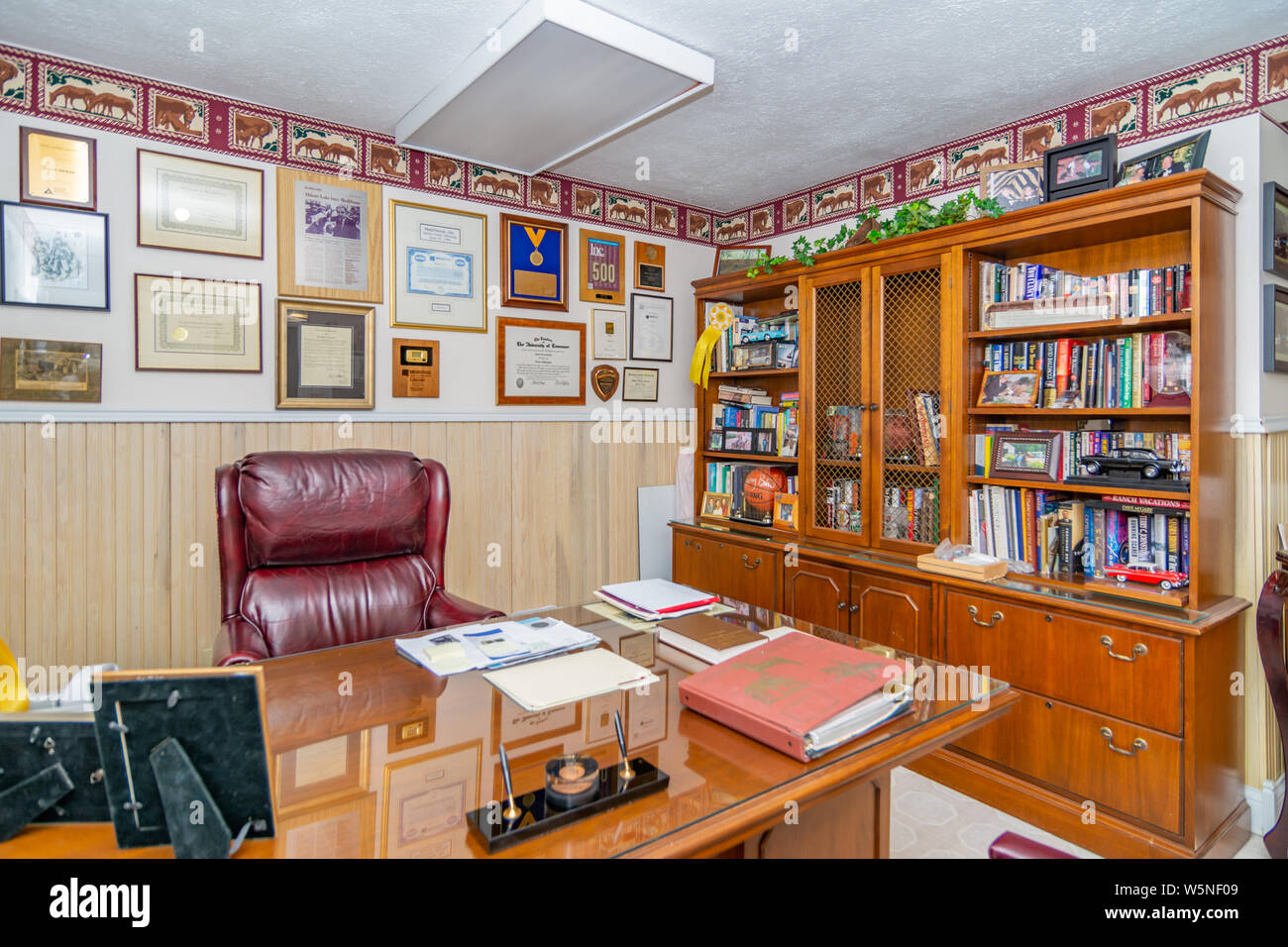 Office cabinets hi-res stock photography and images - Alamy