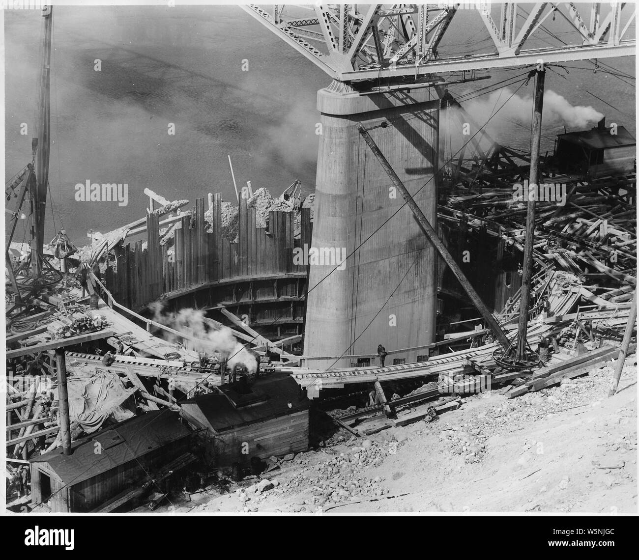 Caisson pile hi-res stock photography and images - Alamy