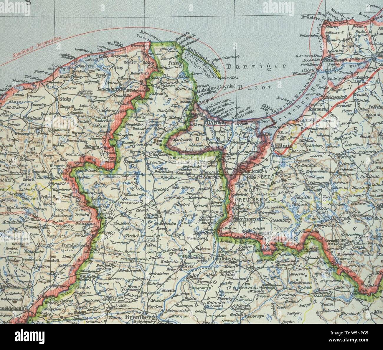 Korridor hi-res stock photography and images - Alamy