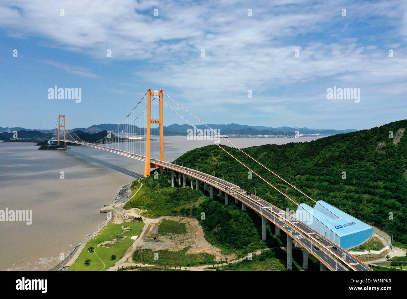 Xihoumen bridge hi-res stock photography and images - Alamy