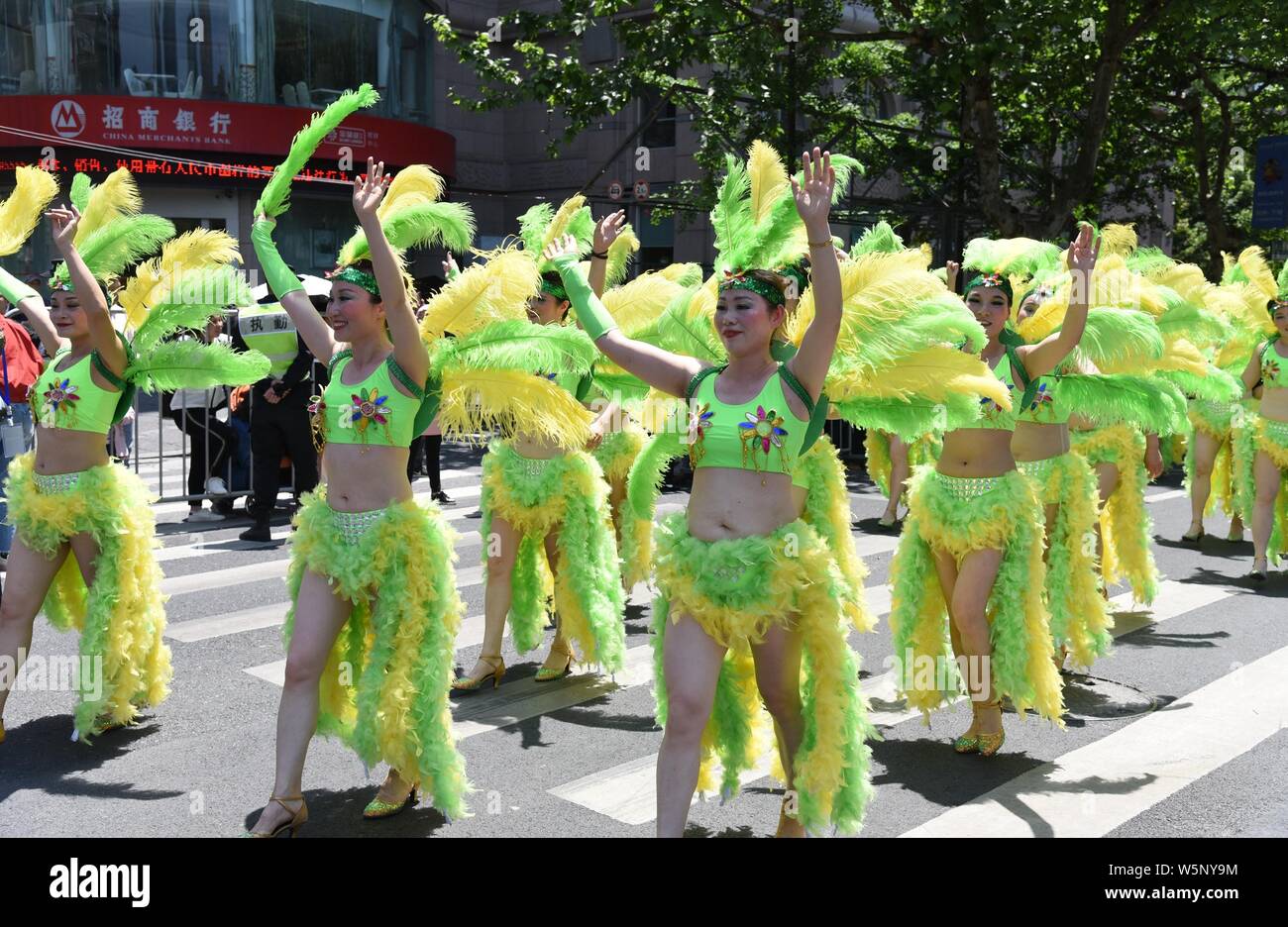 Cosplay fans dressed as their favorite characters from movies and ...