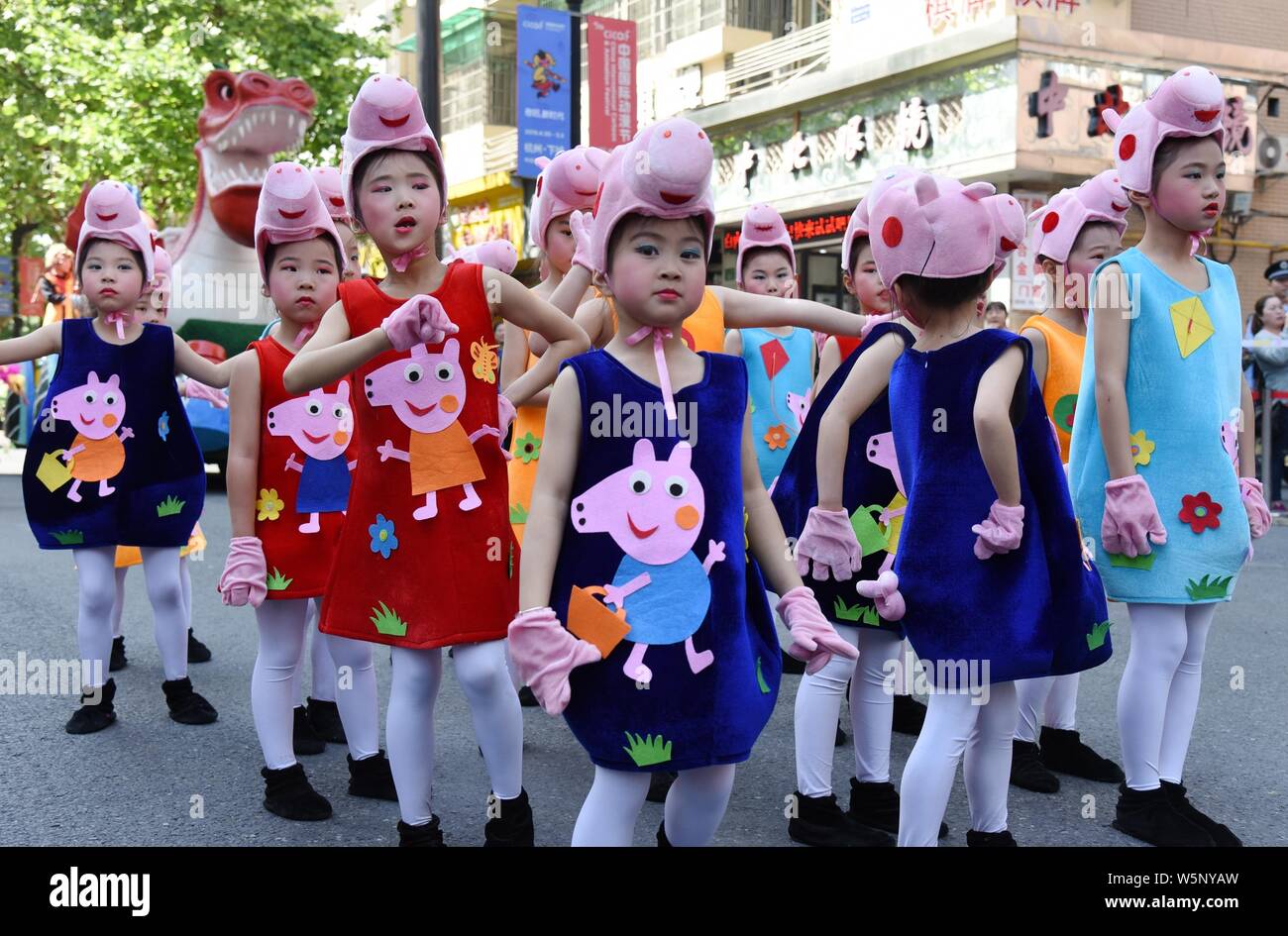 Cosplay fans dressed as their favorite characters from movies and ...