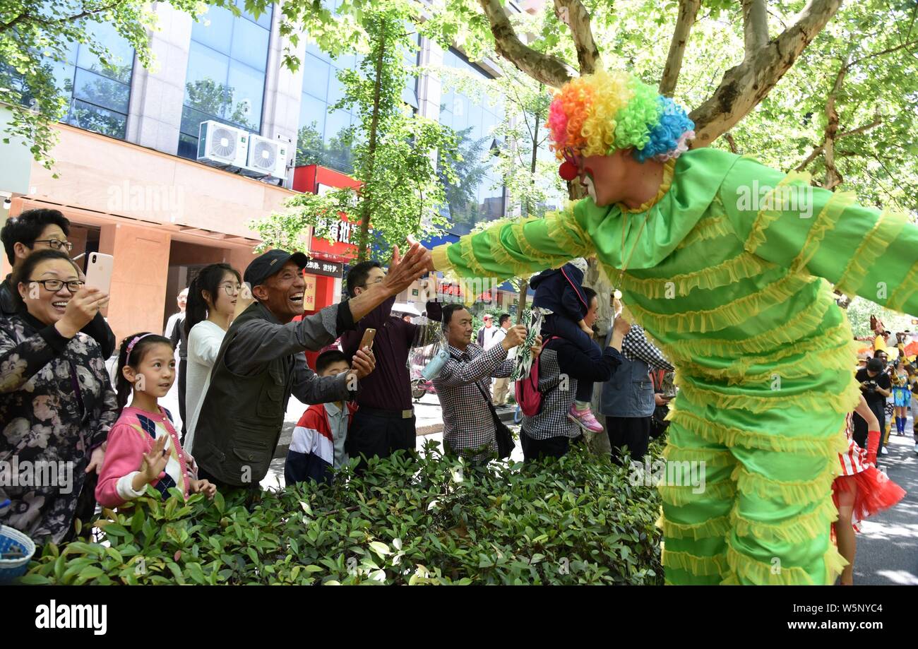 Cosplay fans dressed as their favorite characters from movies and ...