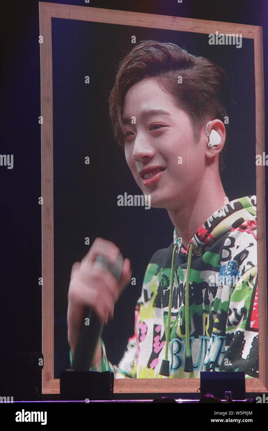 Taiwanese singer Lai Kuan-lin, also romanized as Lai Guan-lin, and a ...