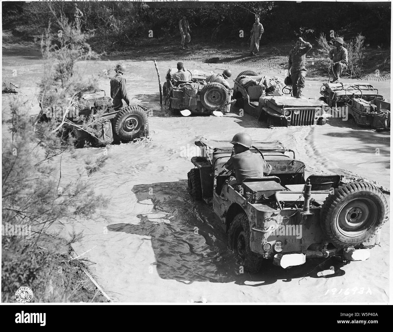 Fifth army italy hi-res stock photography and images - Alamy