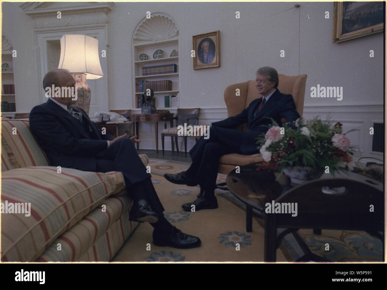 Jimmy Carter and Gerald Ford in the Oval Office Stock Photo - Alamy