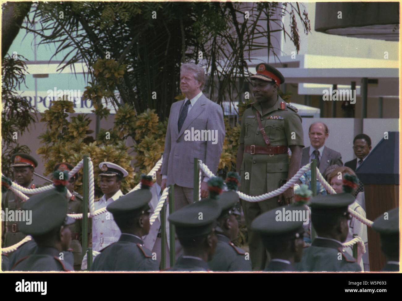 Jimmy Carter and Lt. Gen. Olusegun Obasanjo at the welcoming ceremony ...