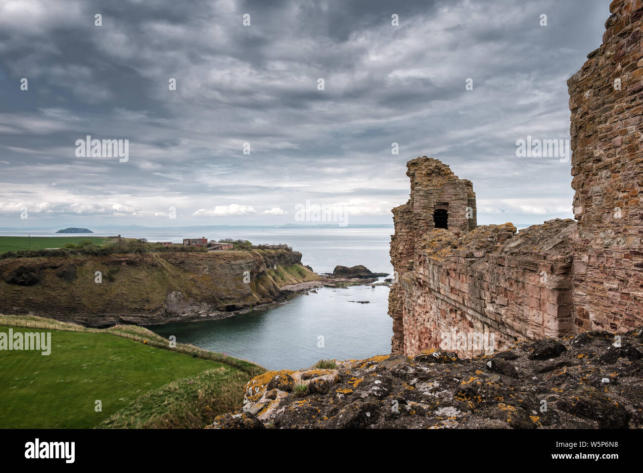 Craigleith stone hi-res stock photography and images - Alamy