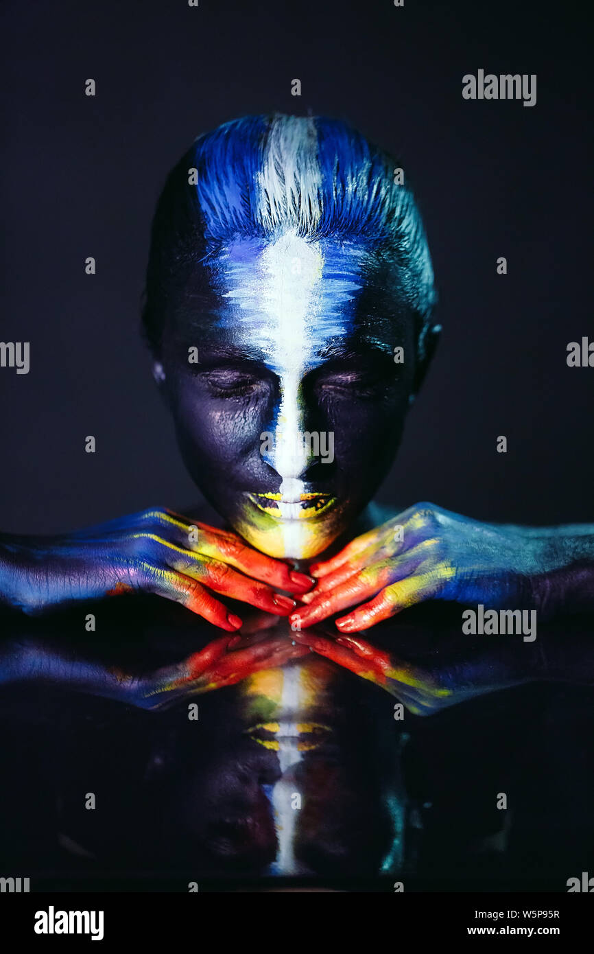 Body_art hi-res stock photography and images - Alamy