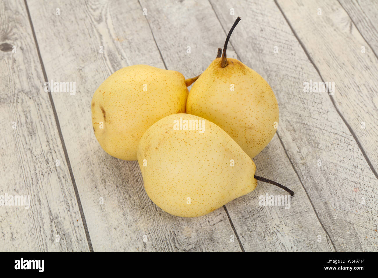 Juicy ripe yellow Chinese pear Stock Photo - Alamy