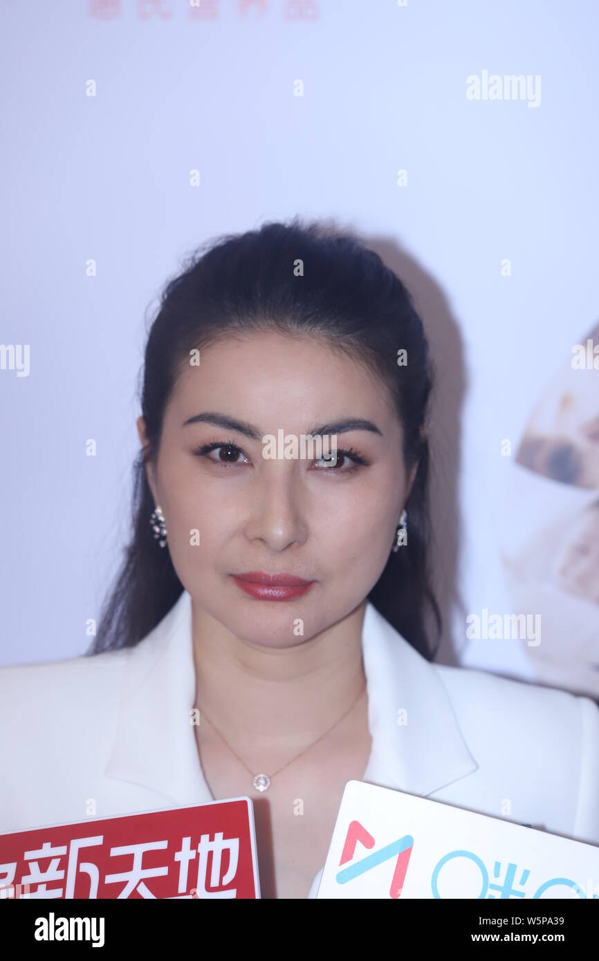 Chinese diving star Guo Jingjing attends a promotional event Wyeth ...