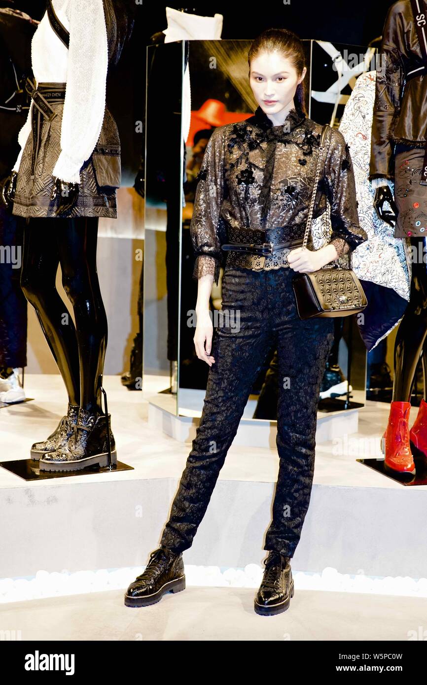 Chinese model He Sui attends Shiatzy Chen annual exhibition in Taipei ...