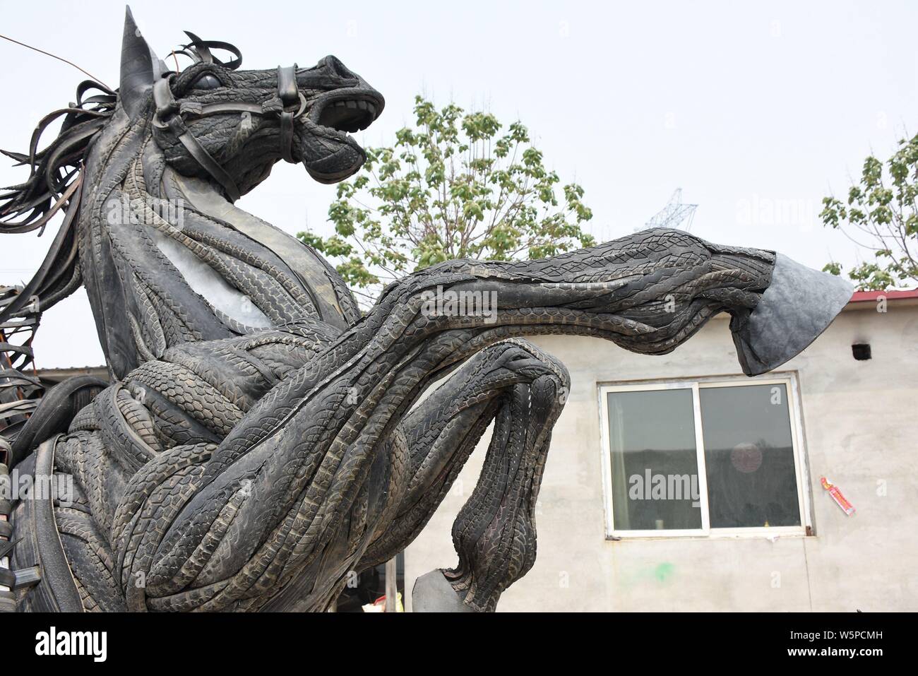 Cao cao statue hi-res stock photography and images - Alamy