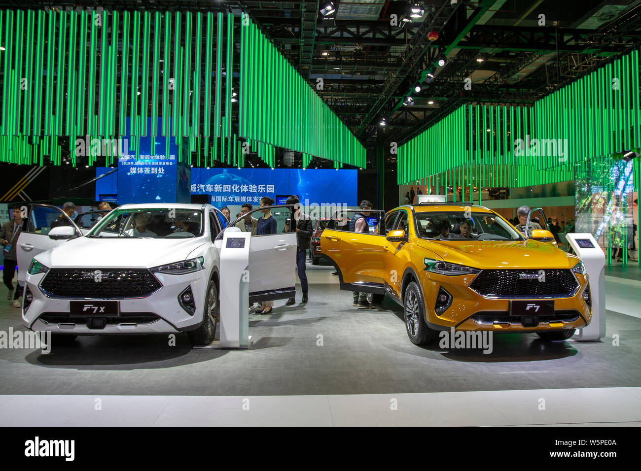 --FILE--People visit the stand of Great Wall Motor (GWM) during the ...