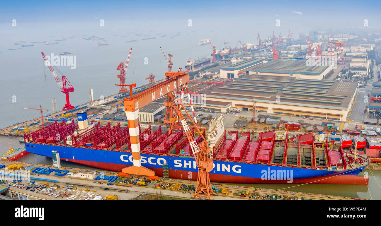 --FILE--A cargo ship of COSCO Shipping loaded with containers to be ...