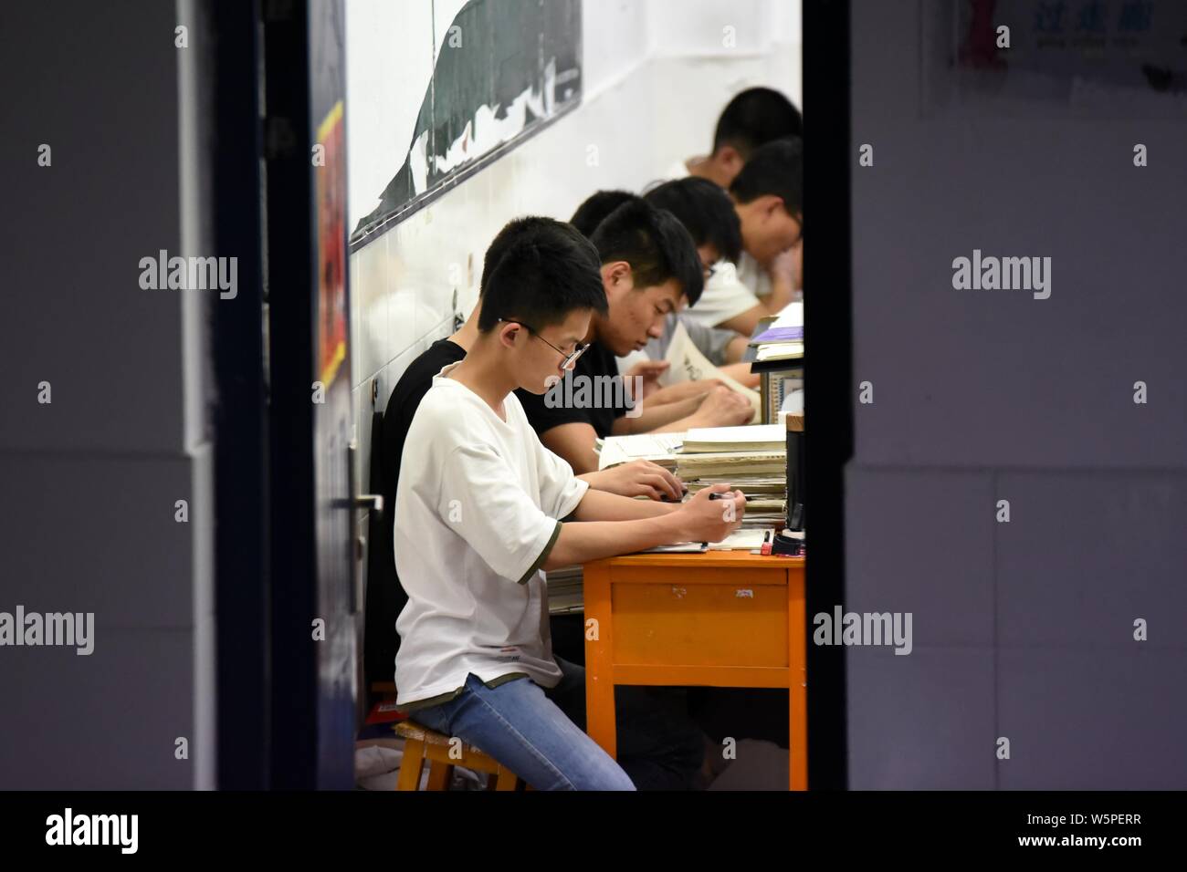 Chinese students prepare for the upcoming annual college entrance ...